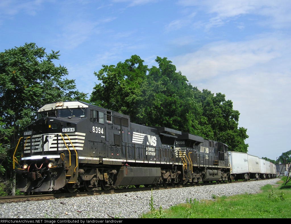 NS 8394 On NS 251 Eastbound
